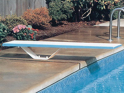 Plongeoir et toboggan piscine | Meilleur prix | Aqua Piscine